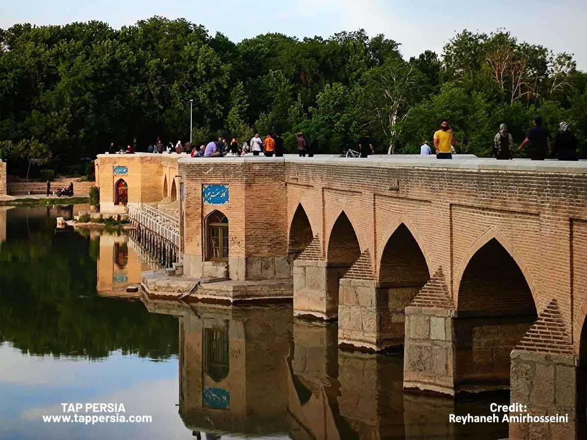 The Bridges of Isfahan: Crossing Centuries of History | TAPPersia