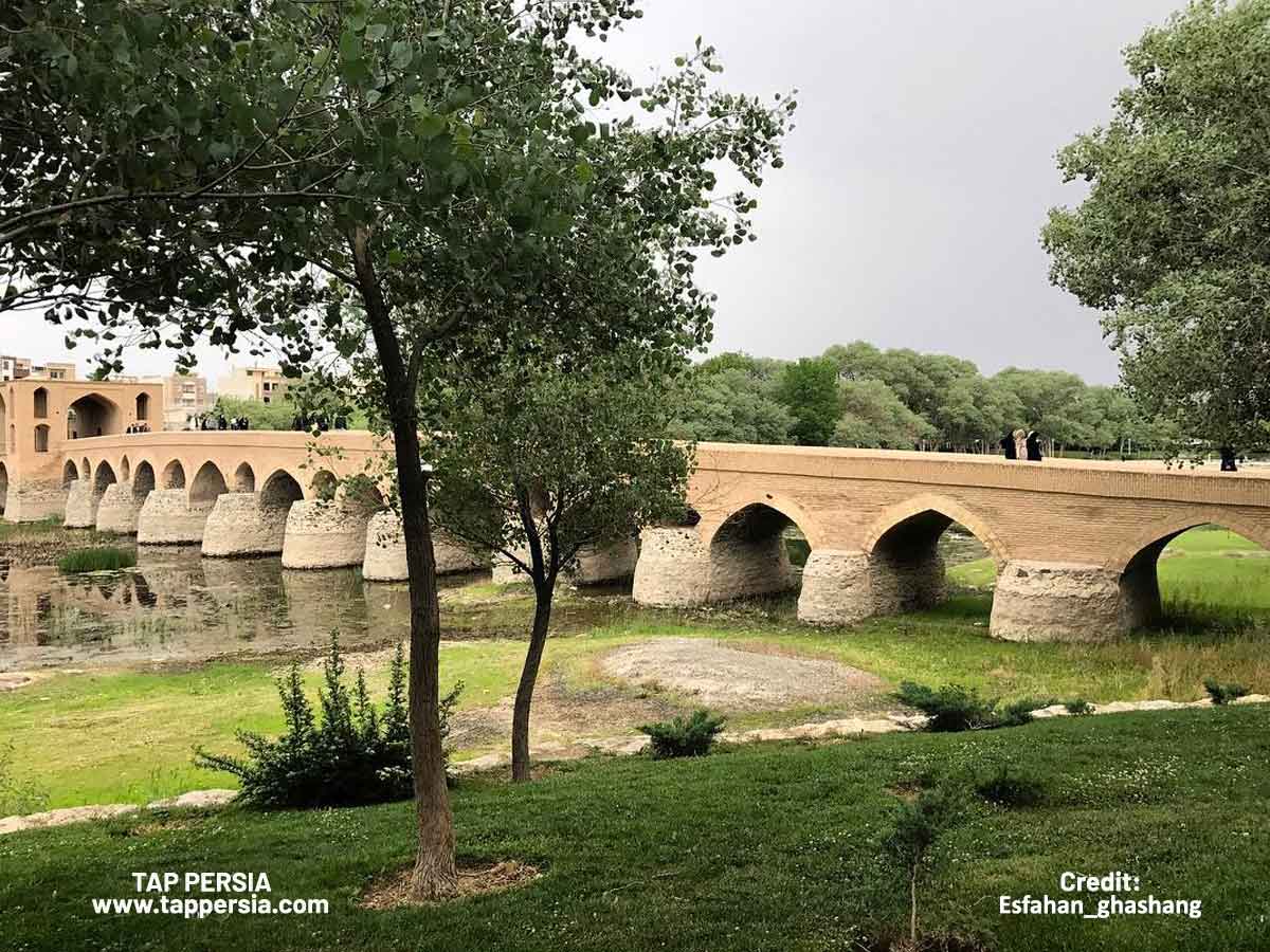 The Bridges of Isfahan: Crossing Centuries of History | TAPPersia